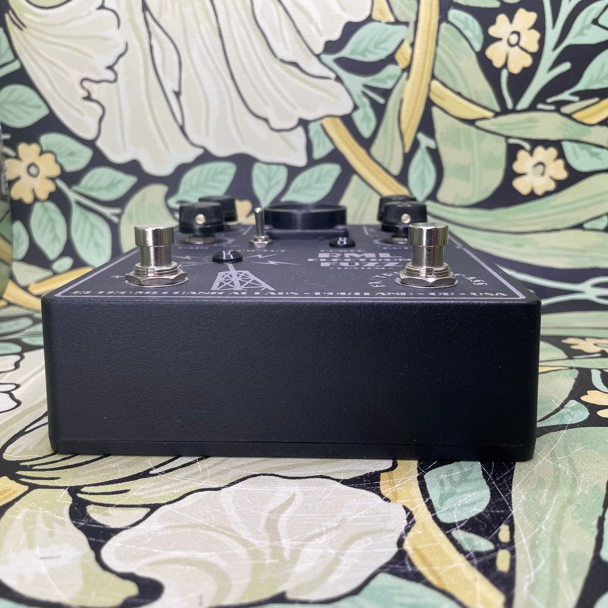 Retro Mechanical Labs Electron Fuzz Custom – eastside music supply