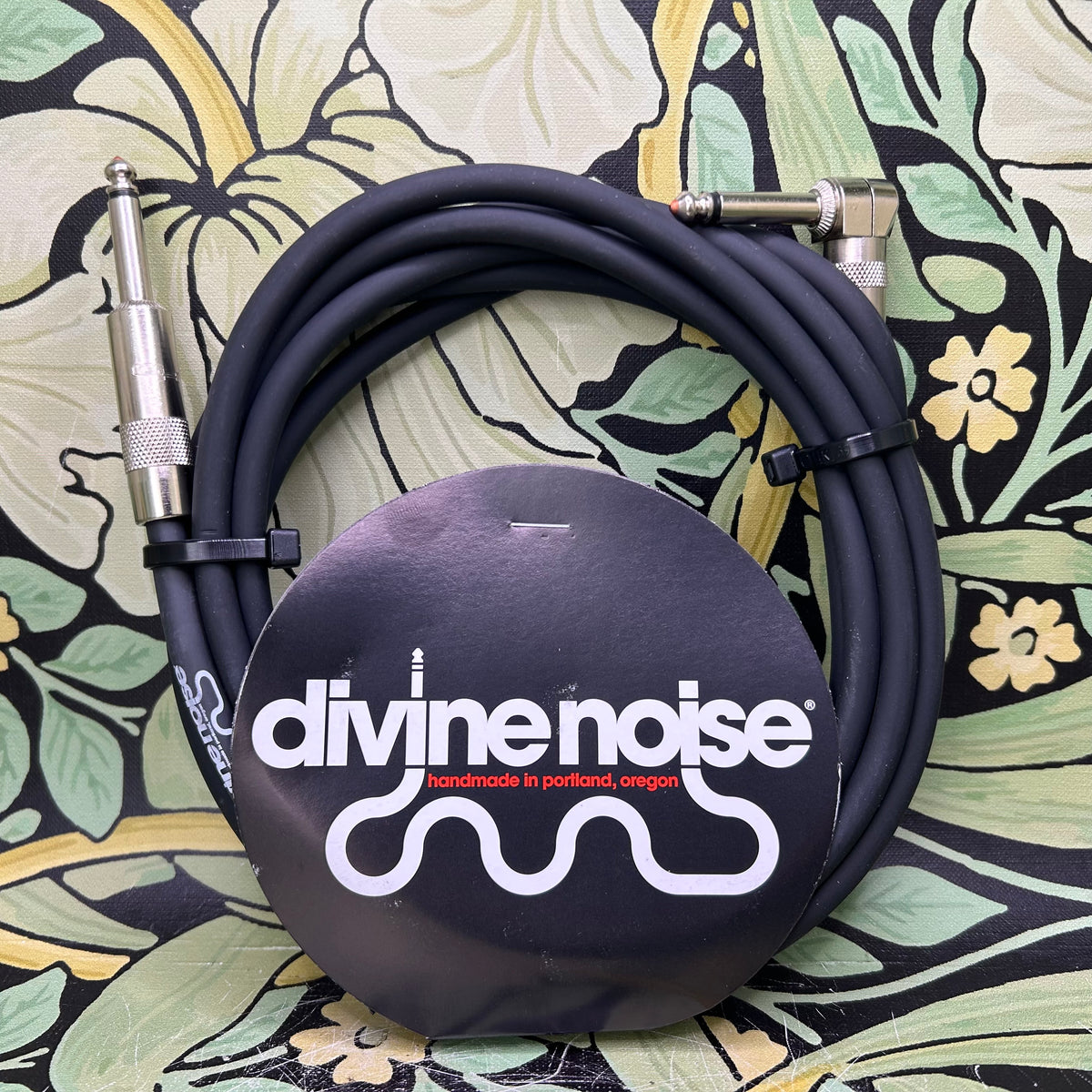 Divine Noise Instrument Cable Straight-Right Angle - Black – eastside ...