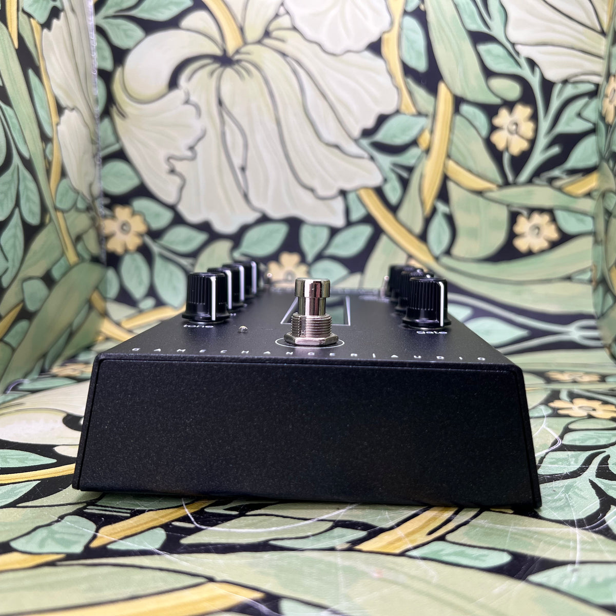 Gamechanger Audio Light Pedal Optical Spring Reverb - Used – eastside ...