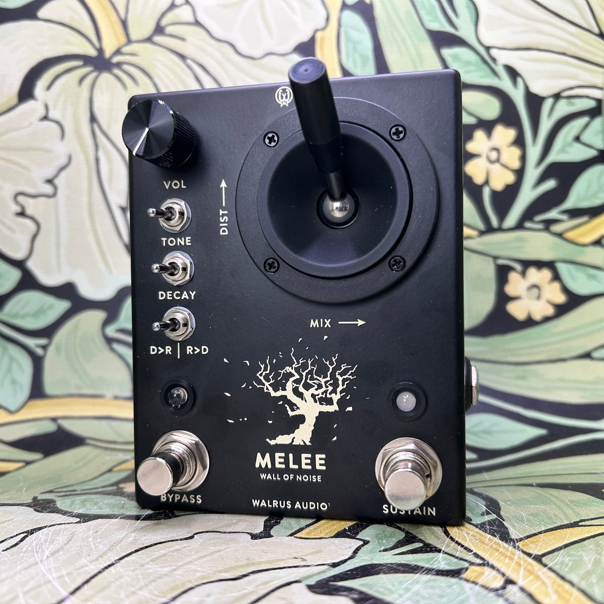 Walrus Audio Melee - Black – eastside music supply