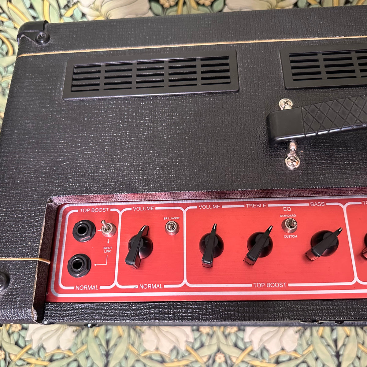 Vox AC30CCH & V212BN Cabinet – eastside music supply