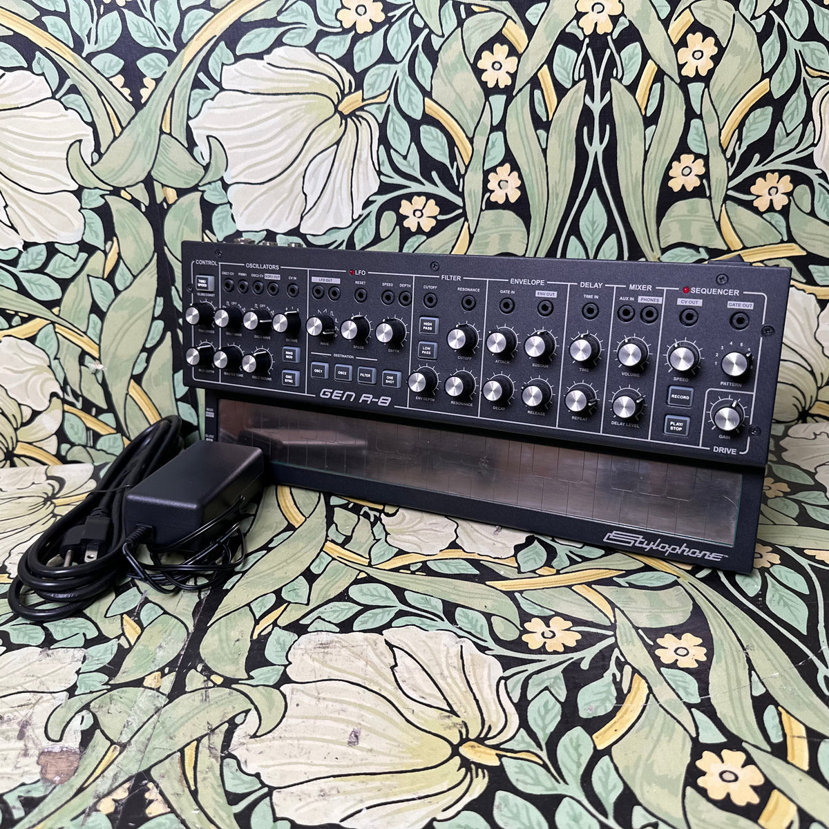 Dubreq Stylophone Gen R-8 Touch Analog Synthesizer – eastside music supply