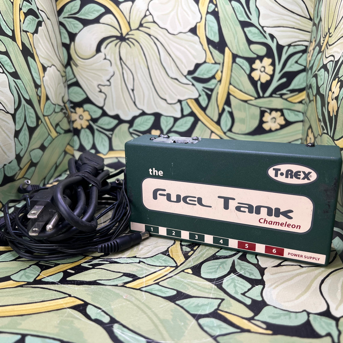 T-Rex Effects Fuel Tank Chameleon Power Supply – eastside music supply